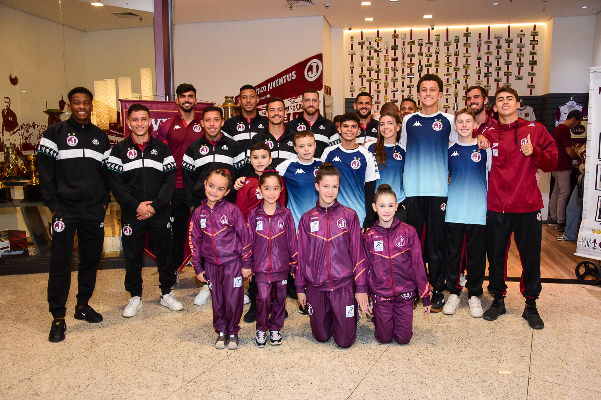Clube Atlético JuventusDia Especial na Exposição do Mooca Plaza ...